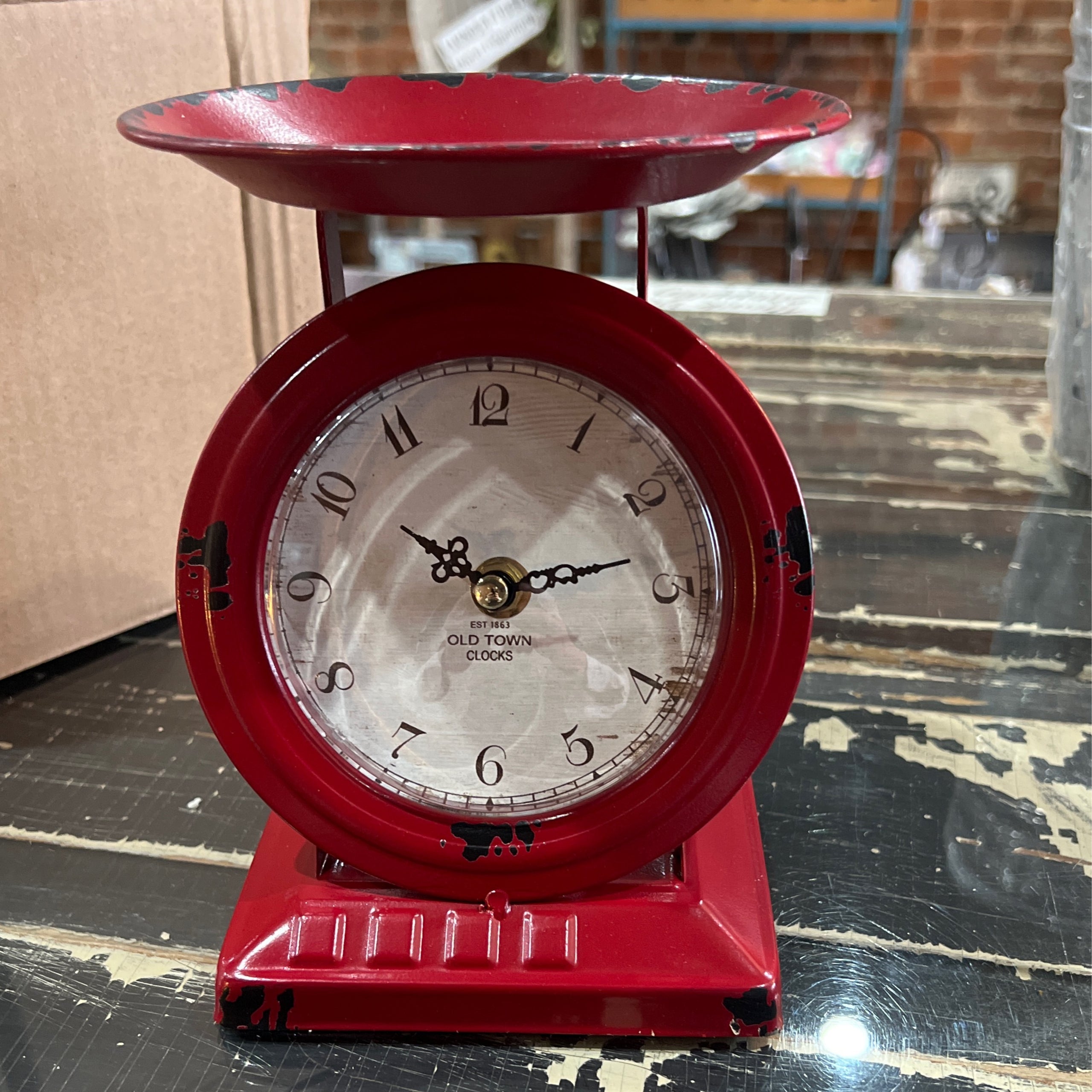 Scale clock | Cups & Crafts